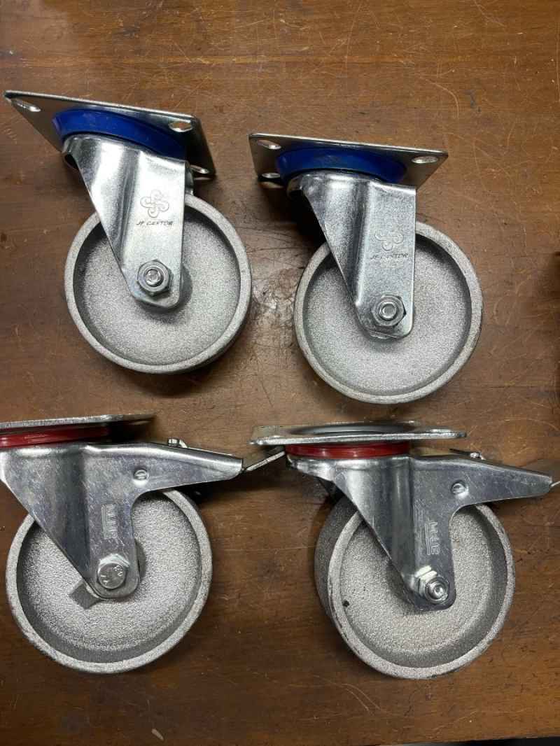 Promo roda besi light duty 4 inch ( 2 hidup 2 rem ) 1 set Diskon 23% di ...