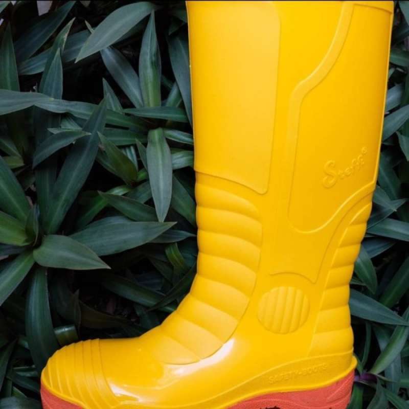 Jual Sepatu boot steffi safety/besi yelow/orange di Seller Axie Store ...