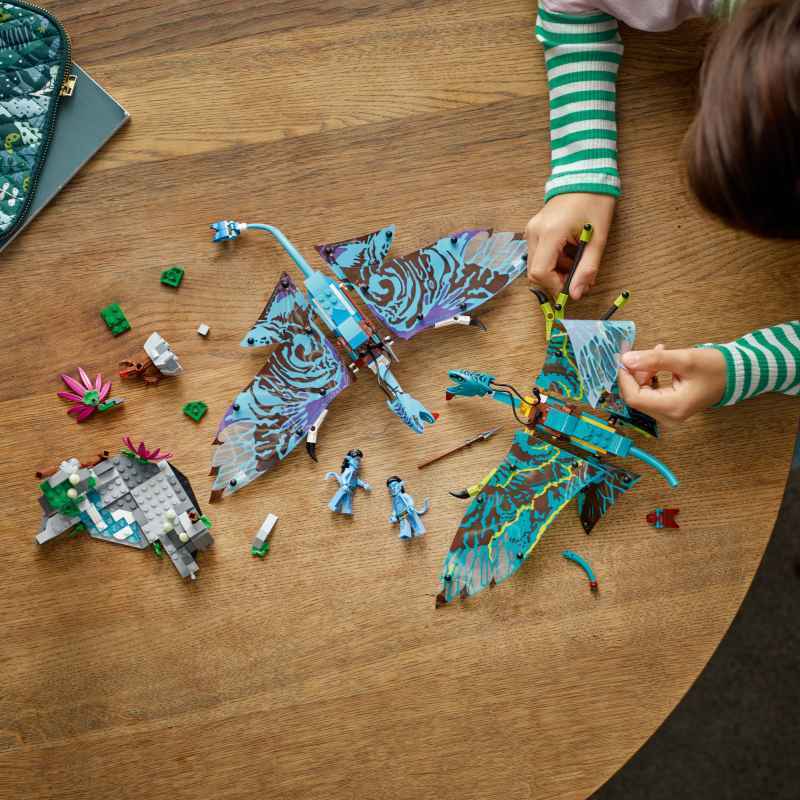 Jual LEGO Avatar 75572 Jake & Neytiri’s First Banshee Flight (572 ...