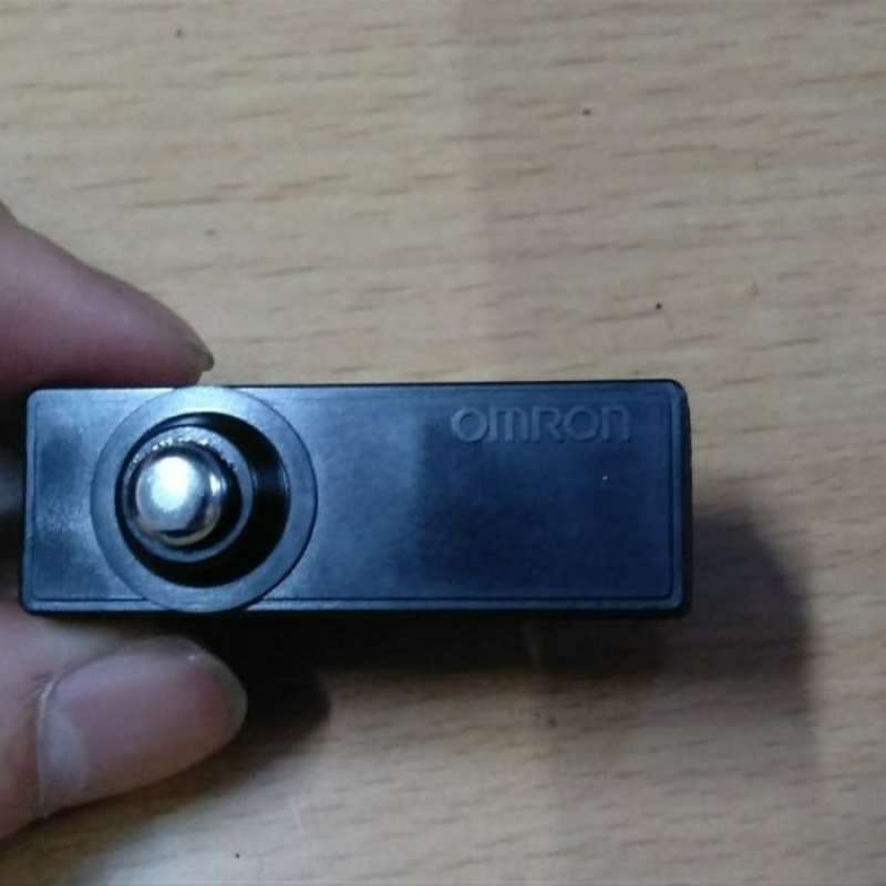 Promo Limit Switch Omron Z-15Gd-B Diskon 23% di Seller SENTRA ...