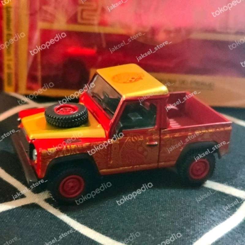 Promo Mini GT Land Rover Defender 90 Chinese new year Diskon 23% di ...