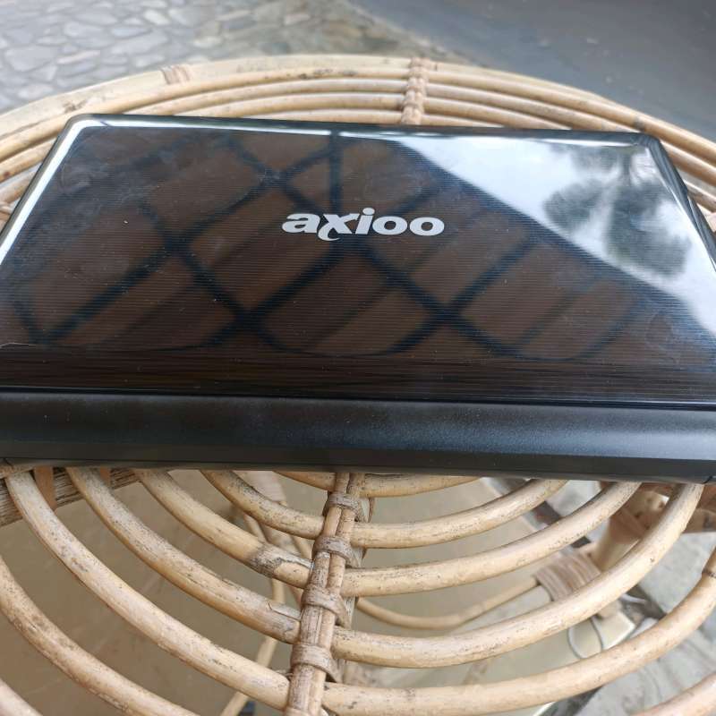 Jual Notebook Laptop Labtop Axioo Pico M1100 Intel Atom 10 Inch Di ...