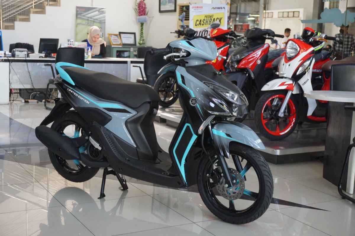 Jual Yamaha Gear 125 CUSTOM Standard Version Sepeda Motor [VIN 2021 ...
