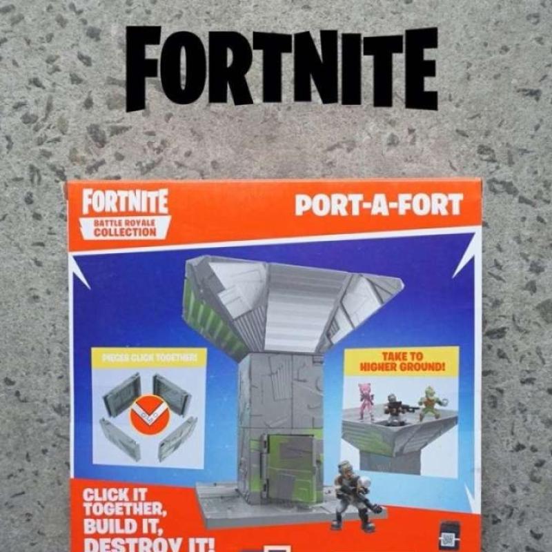 Promo FORTNITE BATTLE ROYALE COLLECTION PORT A FORT PLAYSET WITH ...