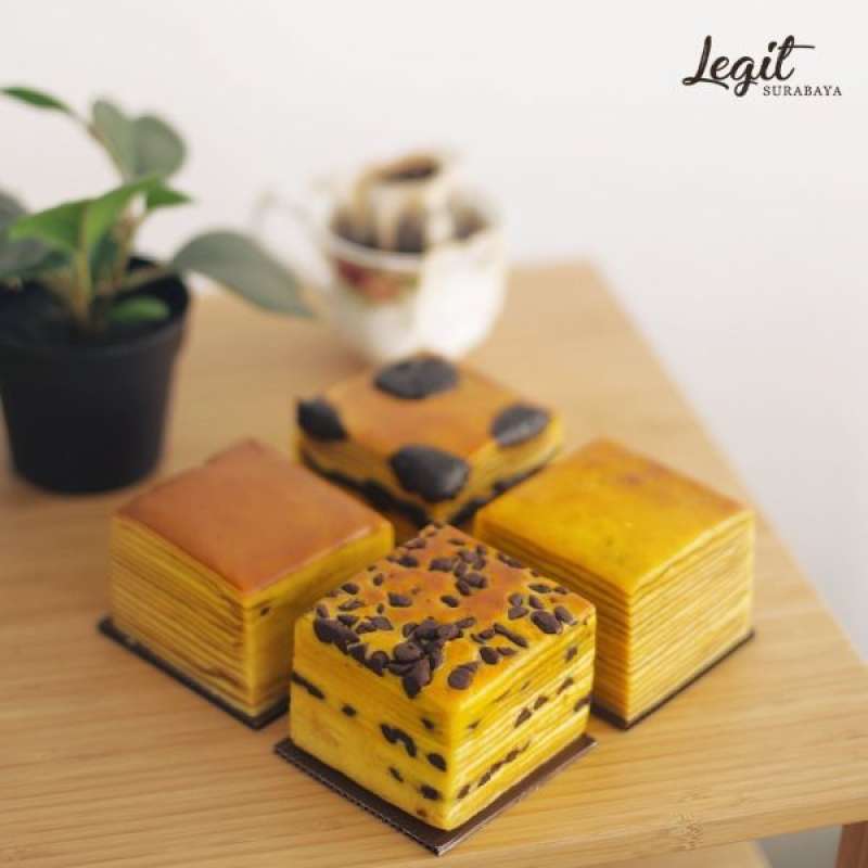 Jual Lapis Legit mix 4 variant di Seller Laritta Bakery - Babatan, Kota Surabaya | Blibli