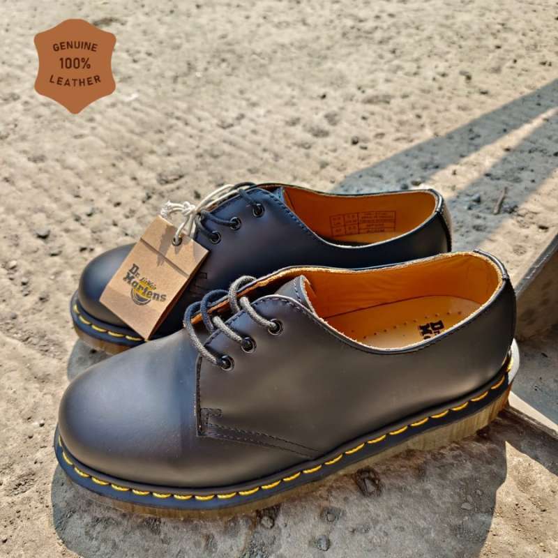 Jual (best Selling) Docmart Boots Dr Martens 1461 Black Smooth Low 3 ...