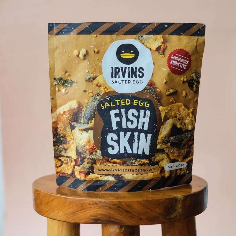 Jual Pre-order Irvins Salted Egg Singapore Salmon Fish Skin Crispy ...