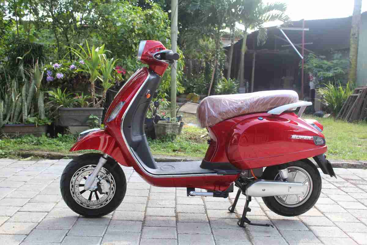Jual Sepeda Motor listrik U winfly T3 / Model Vespa - Merah di Seller ...