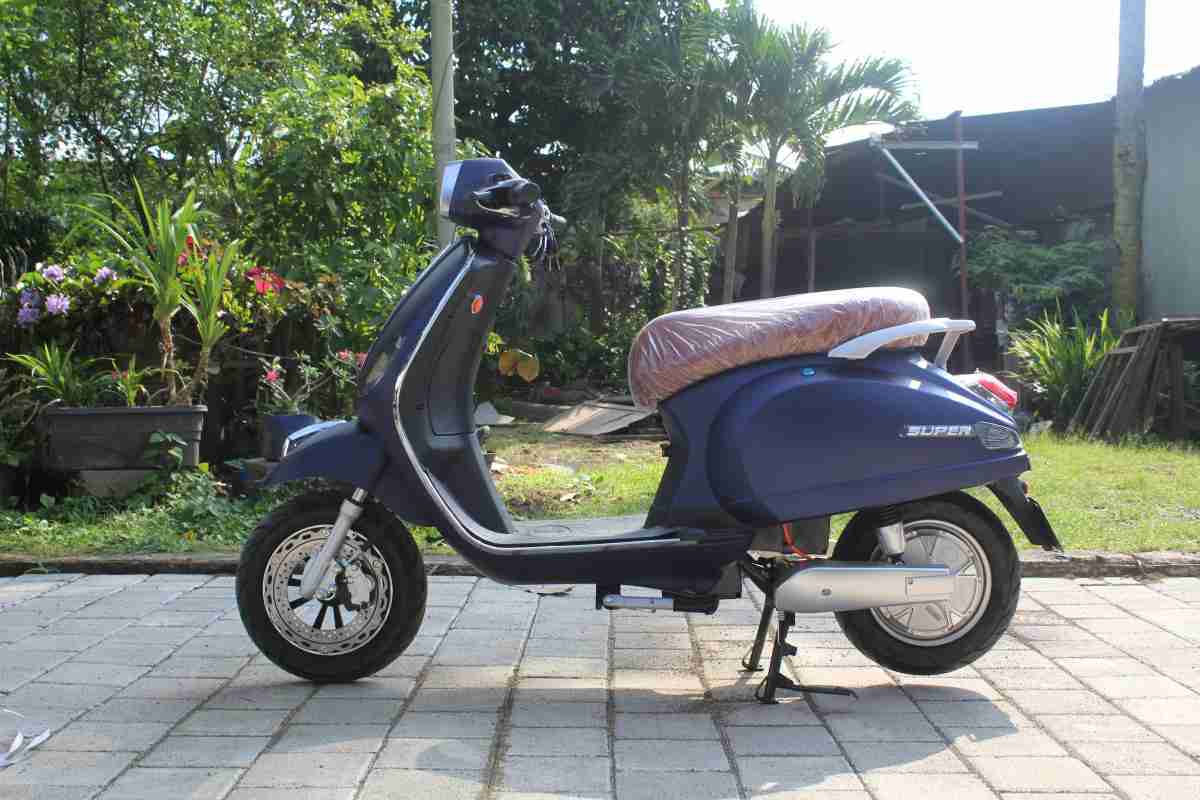 Jual Sepeda Motor listrik U winfly T3 / Model Vespa - Biru di Seller ...