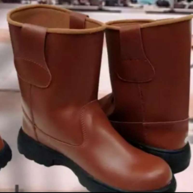 Jual Sepatu Safety Boot Tinggi Di Seller Axie Store - Sutawinangun, Kab ...