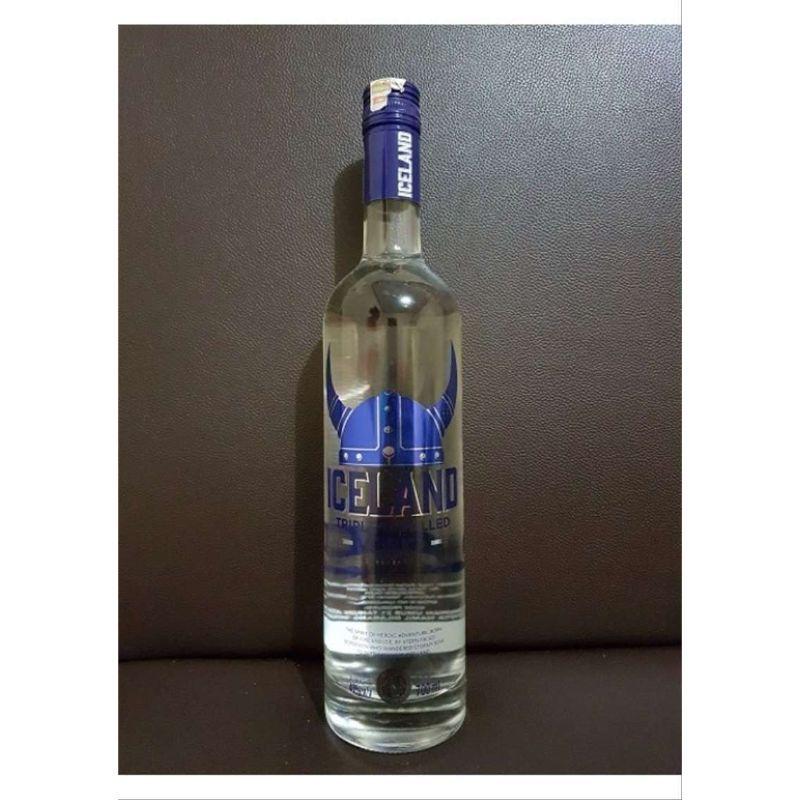 Jual 1 dus 12 botol iceland vodka 700 ml di Seller Sans Liquor Store ...
