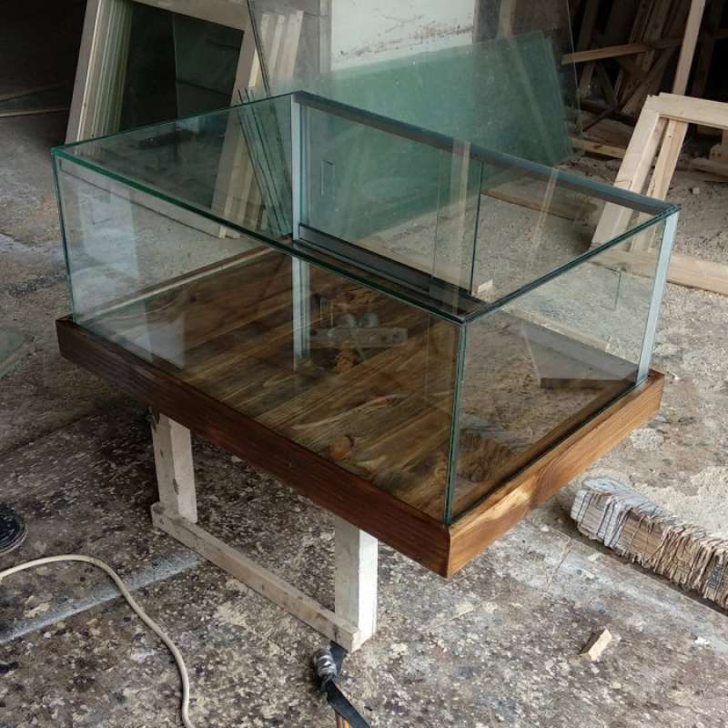 Jual Food Display Etalase Frameless Roti Kue Customize Cafe Resto ...