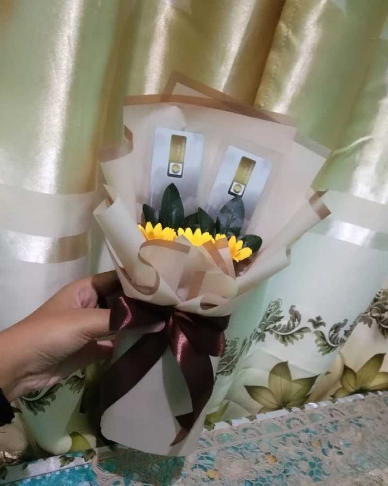 Promo Buket Bunga Minigold Cantik Cover Putih Kecil (Bisa Request PO ...