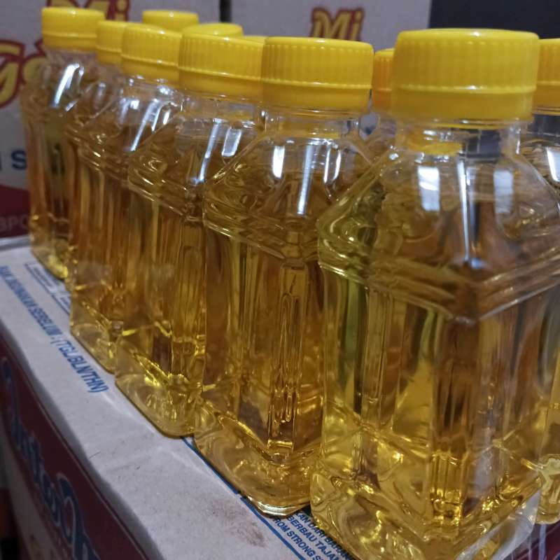 Promo Minyak goreng 250ml kemasan botol 1 dus isi 48pcs Diskon 20% di ...