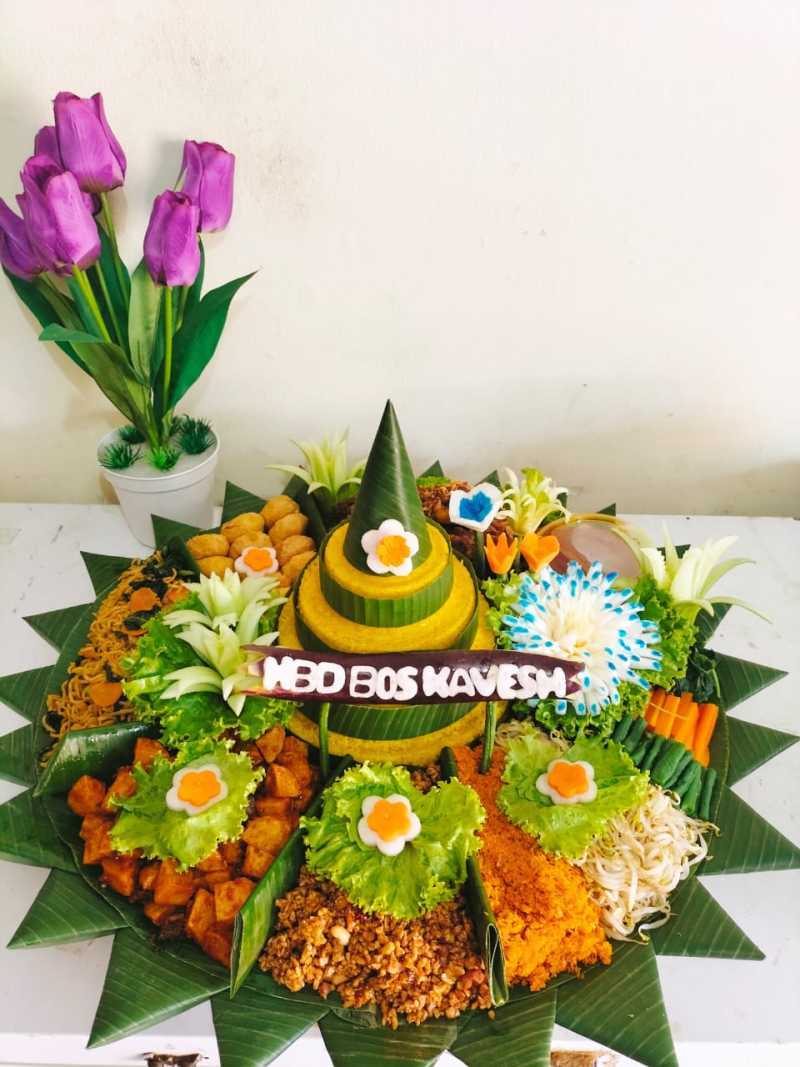 Jual Nasi Tumpeng Kuning Ukuran Besar Porsi Bervariasi - Porsi 30 Di ...
