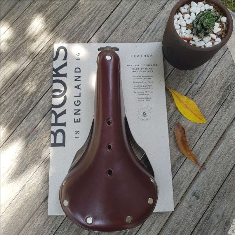 Promo Brooks B17 Narrow - Honey / Black / Brown Diskon 11% di Seller ...