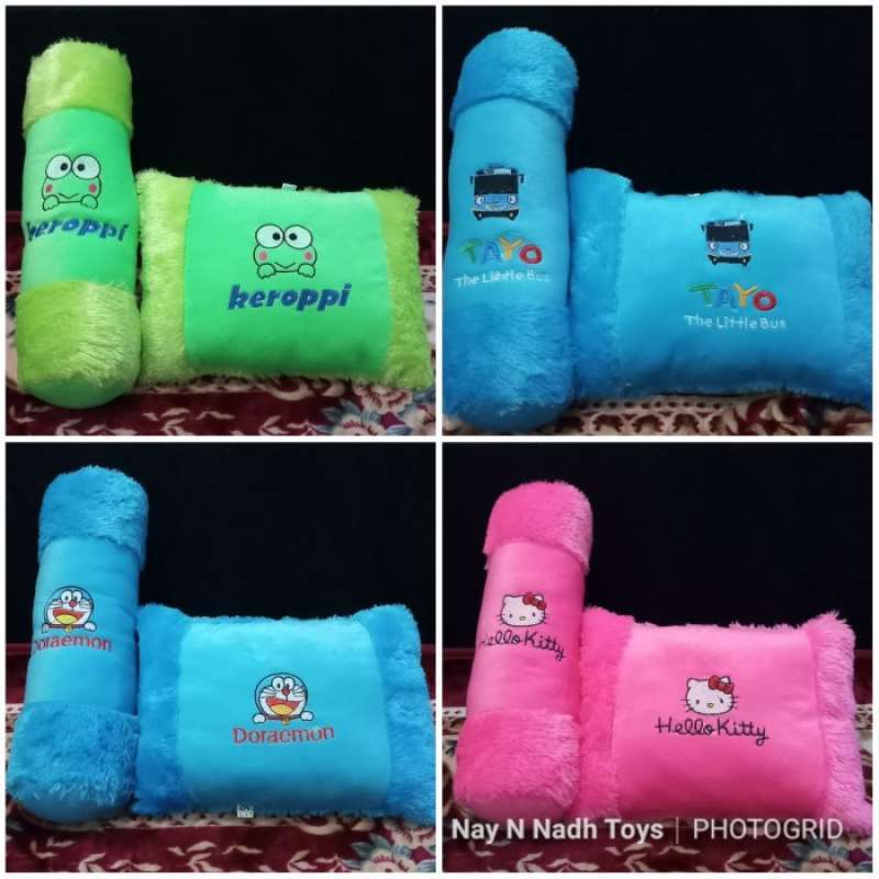 Bantal Guling Hello Kitty
