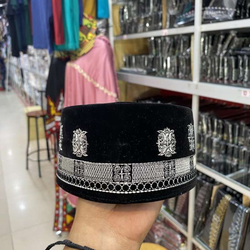 Jual Peci/kupiah Bordir Khas Pintu Aceh Beldu Bagus Di Seller ...