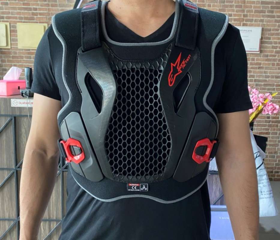 Promo Alpinestars Bionic Chest Protector Diskon 23% di Seller ...
