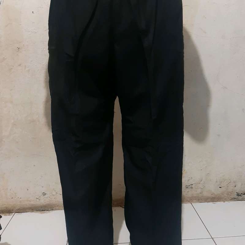 11 Merek Celana Sirwal Pria Exclusive, Penampilan Makin Prima - Blibli ...