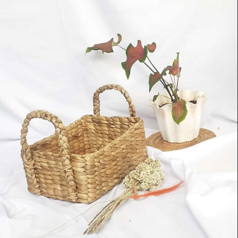 Jual Nampan Rangka persegi Bulat Eceng Enceng Gondok Aesthetic Jogja di ...