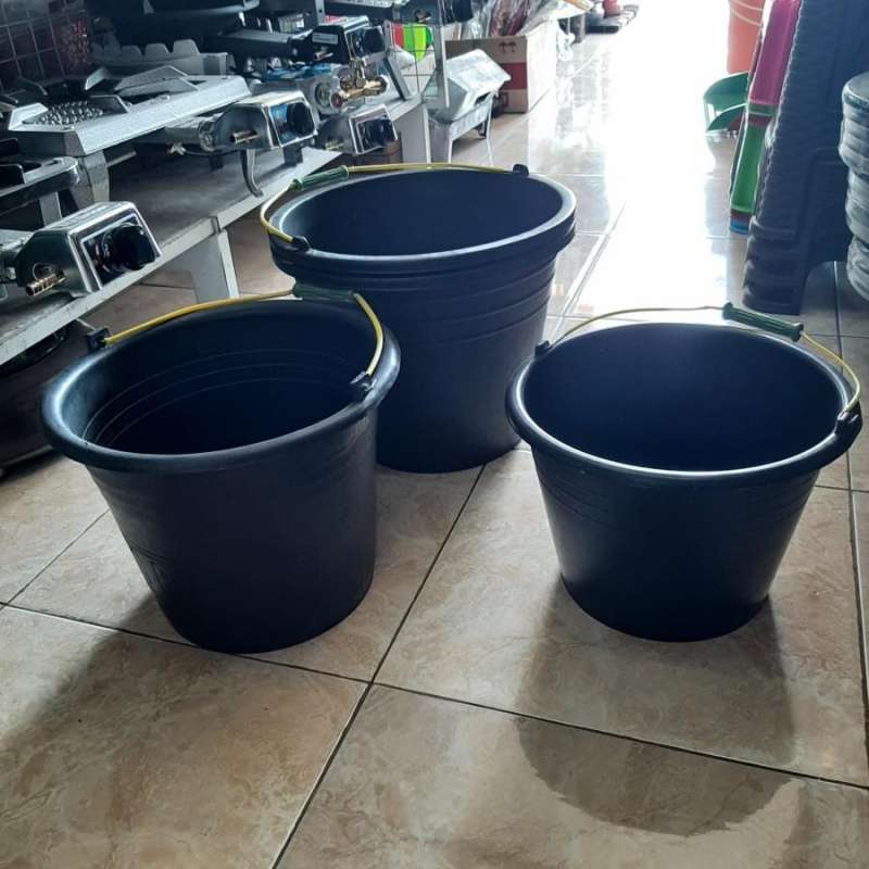 Jual Ember Plastik Besar Anti Pecah Hitam 18, 20, 24 Cm Di Seller ...