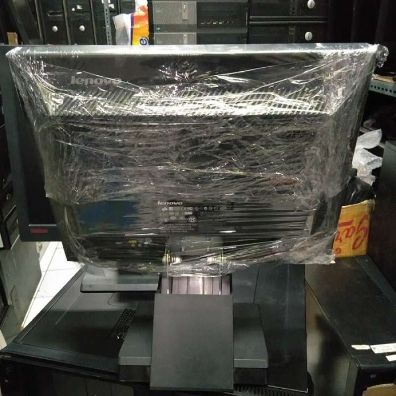 Jual MONITOR LCD 15 INCI KOTAK LENGKAP KABEL KONDISI BAGUS di Seller DK ...