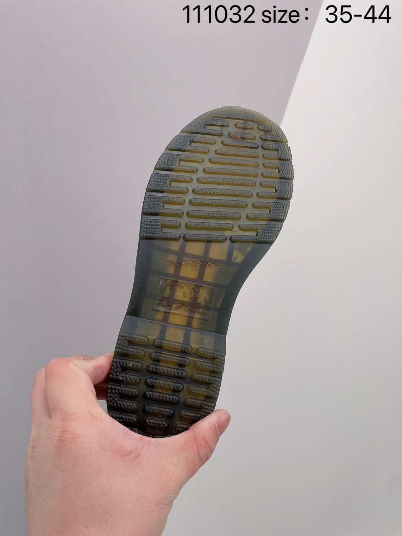 Jual Drmartens Dr. Martin 2976-1 series Chelsea series specifications ...