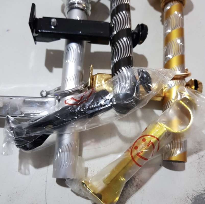 Jual Bracket Breket Pegangan Kaki Penyangga Rel Rolet Pipa Tiang Besi ...