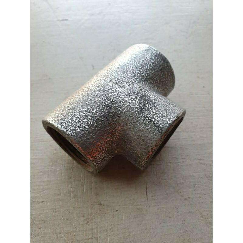 Jual Tee Besi T Besi Galvanis Drat Dalam T Besi Sambungan Pipa 1 Di ...