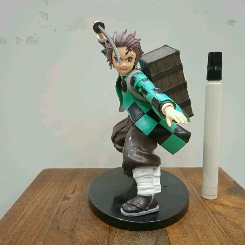 Jual Figure tanjiro kamando sword demon slayer kimetsu no yaiba statue ...