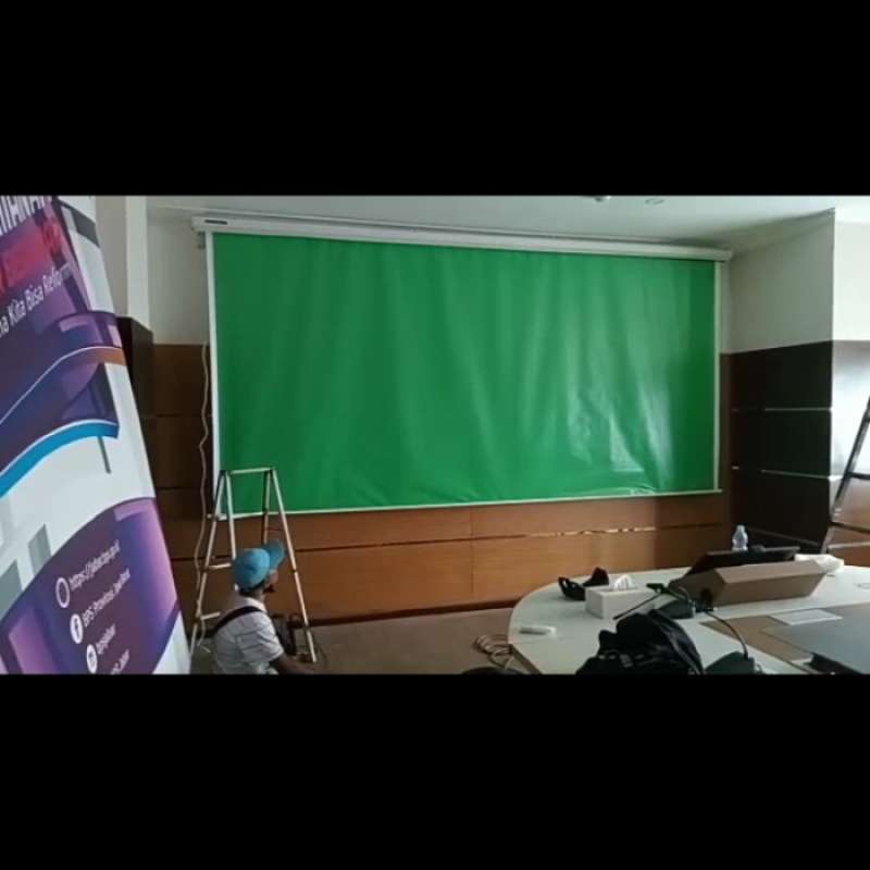 Jual layar green screen motorized panjang 2meter x lebar 3meter di ...