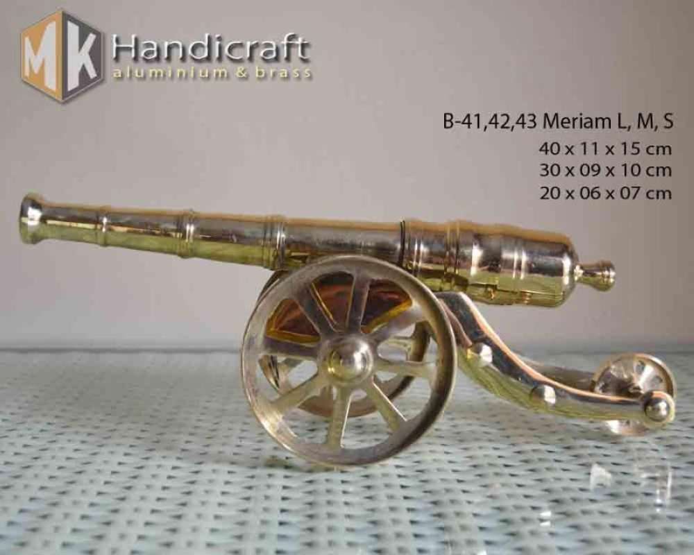 Jual Miniatur Meriam - Cannon - Kuningan Ukuran Tanggung M - 30x9x10 Di ...