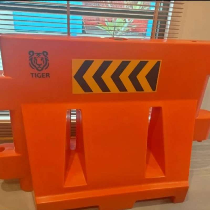 Jual Road Barrier Tiger / Pembatas Jalan Road Barrier Merk Tiger Di ...