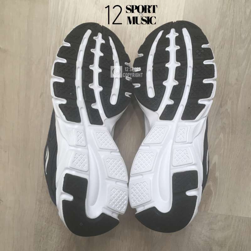 Jual 12 SPORT - Sepatu Lari Desle Richard Devlin 100% Original Sepatu ...