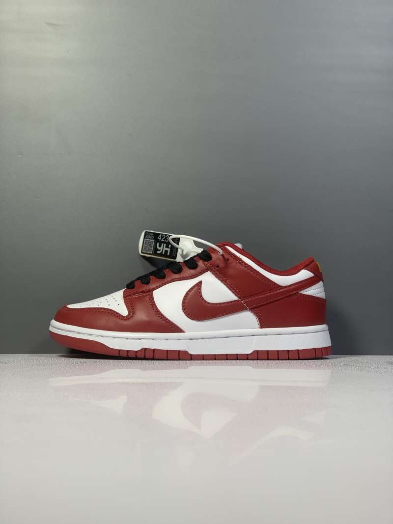 Jual Nike Dunk Low Retro Gym Red Sepatu Putih Dan Merah Di Seller ...