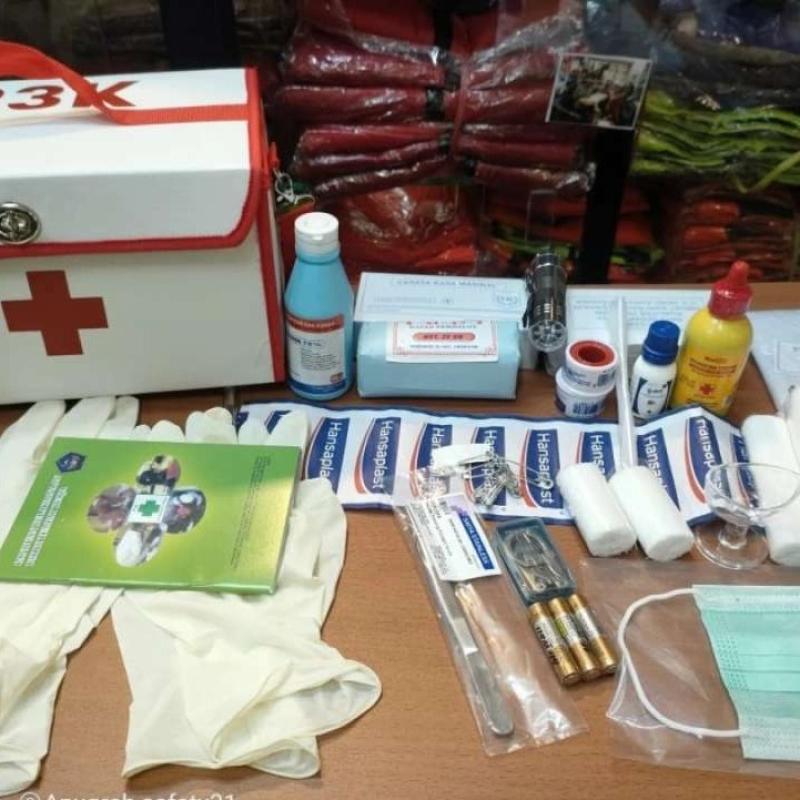 Promo TAS KOTAK P3K + ISI OBAT LENGKAP TYPE A Diskon 45% di Seller ...
