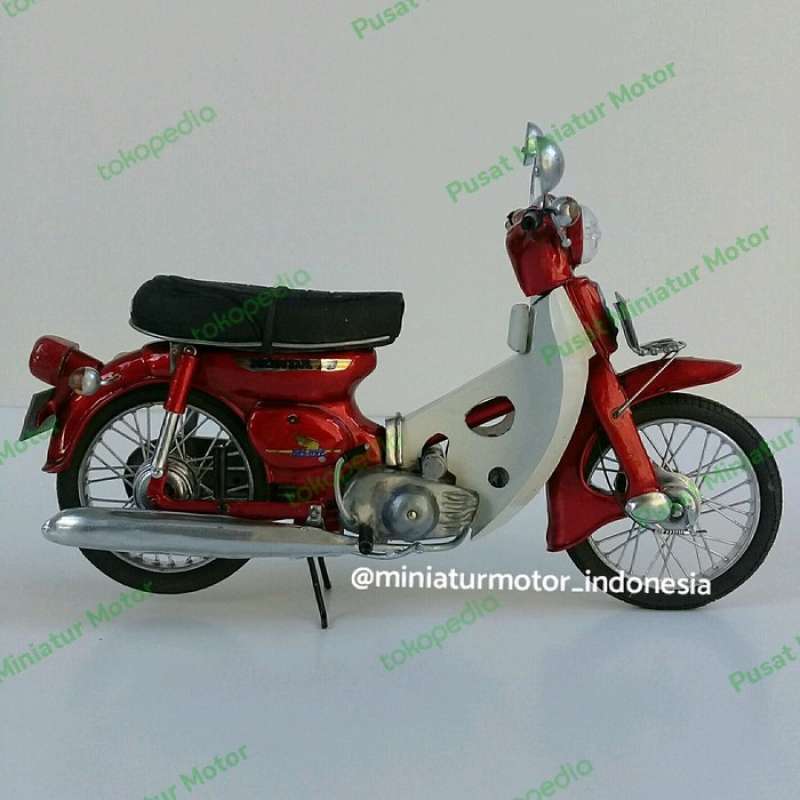 Promo Miniatur motor HONDA C70 skala 1/12 Diskon 24% di Seller Hobby ...