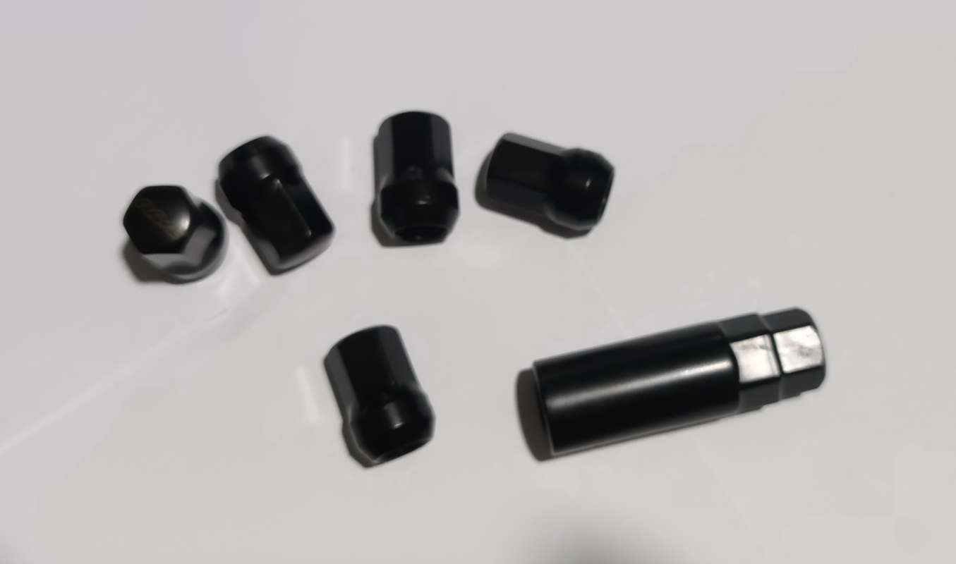 Jual Mur Mobil Rave 17 Hex Nut M 1.5 Isi 20 Pcs + 1 Pcs Kunci ( Sama ...