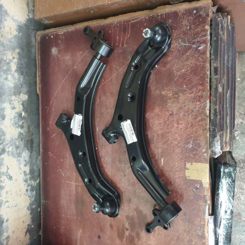 Jual RECOMMENDED SENTRA SUNNY NEO N16 SAYAP LOWER ARM LINK ASSY TRANS ...