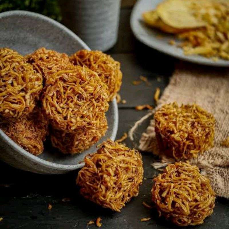 Jual Grubi Kremes / Carang Mas Isi 42 Biji Kue Khas Jogja Renyah Manis ...