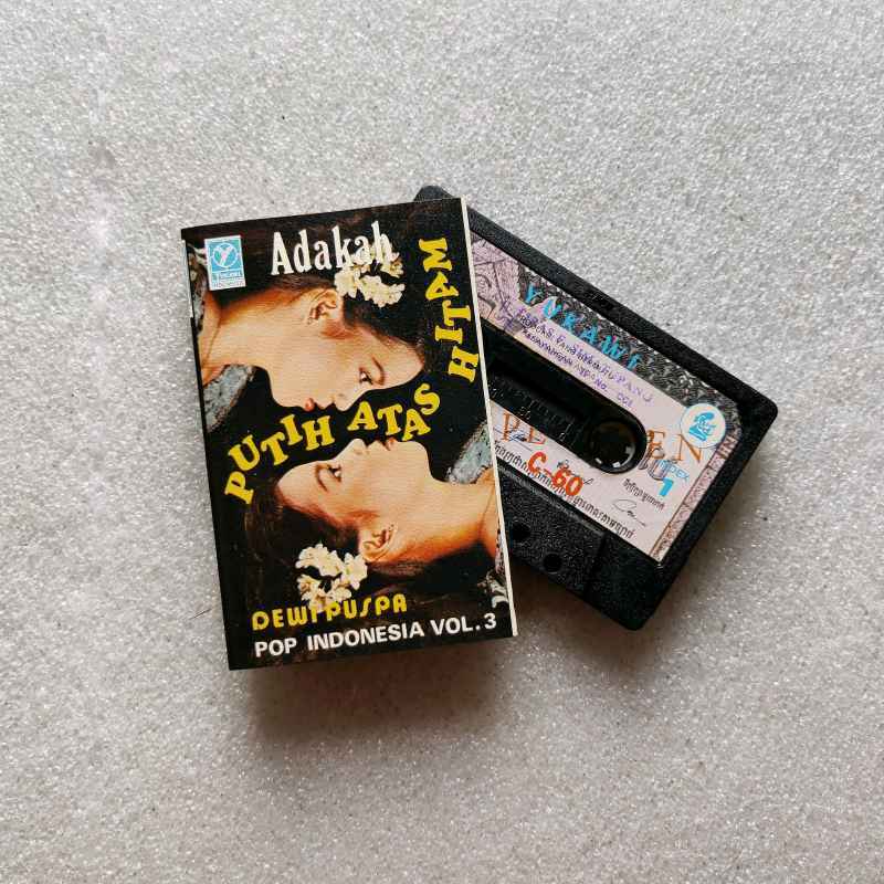 Jual Kaset Pita Pop Indonesia Dewi Puspa Adakah Putih Diatas Hitam Di ...