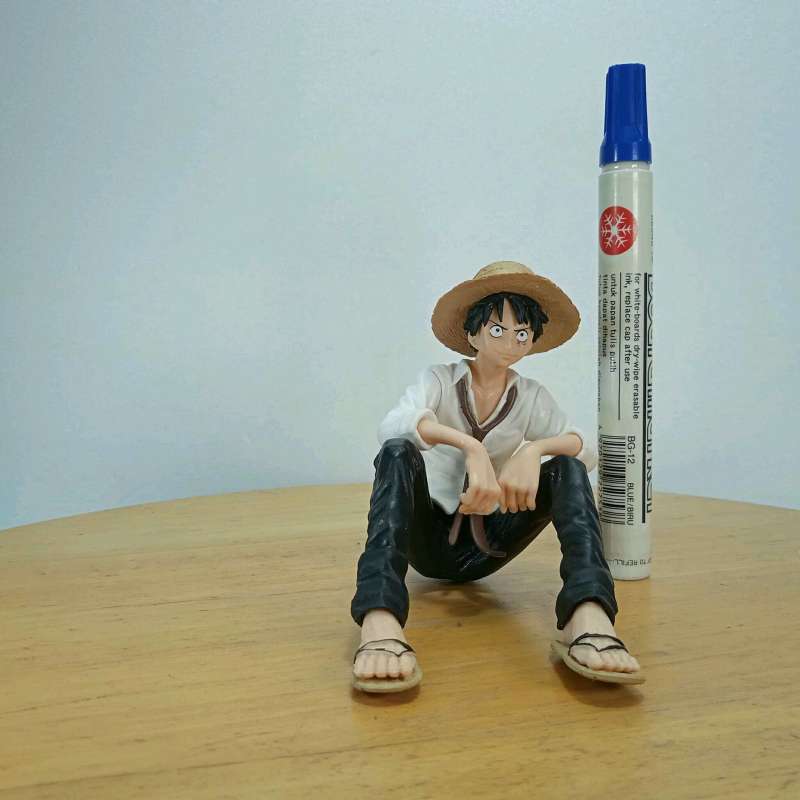 Jual Static Figure Luffy Duduk Baju Putih One Piece Monkey D Luffy ...