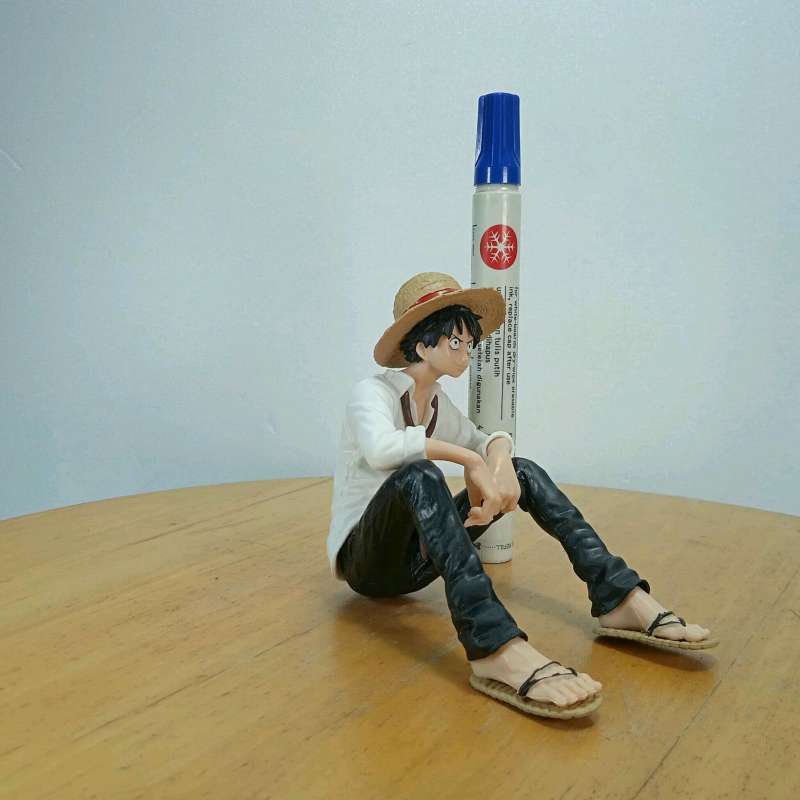Jual Static Figure Luffy Duduk Baju Putih One Piece Monkey D Luffy ...