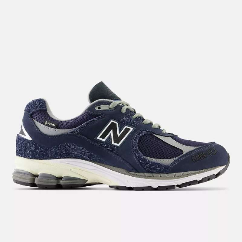 Jual New Balance 2002RInvincible x N.Hoolywood Gore-Tex Navy - 8.5 di ...