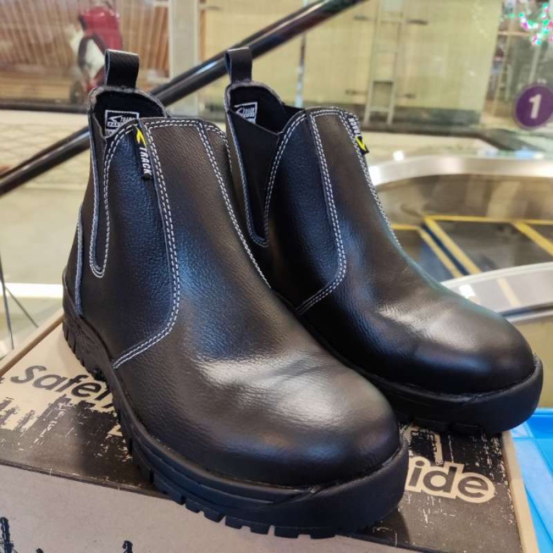Promo Sepatu safety TR -110 Raktayo / Safety shoes track TR -110 Black ...