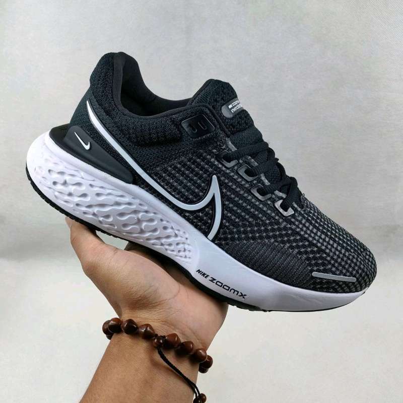 Promo Sepatu Pria Nike Zoom X Invisible Run Flyknit 2 II Black White ...