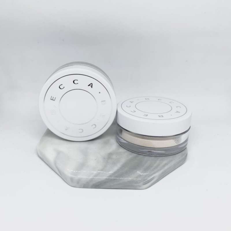 Promo BECCA Cosmetics Hydra-Mist Set And Refresh Powder 1.5g Diskon 33% ...