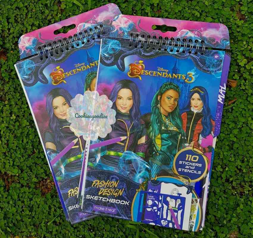 Jual Disney descendants 3 fashion design sketchbook di Seller ...