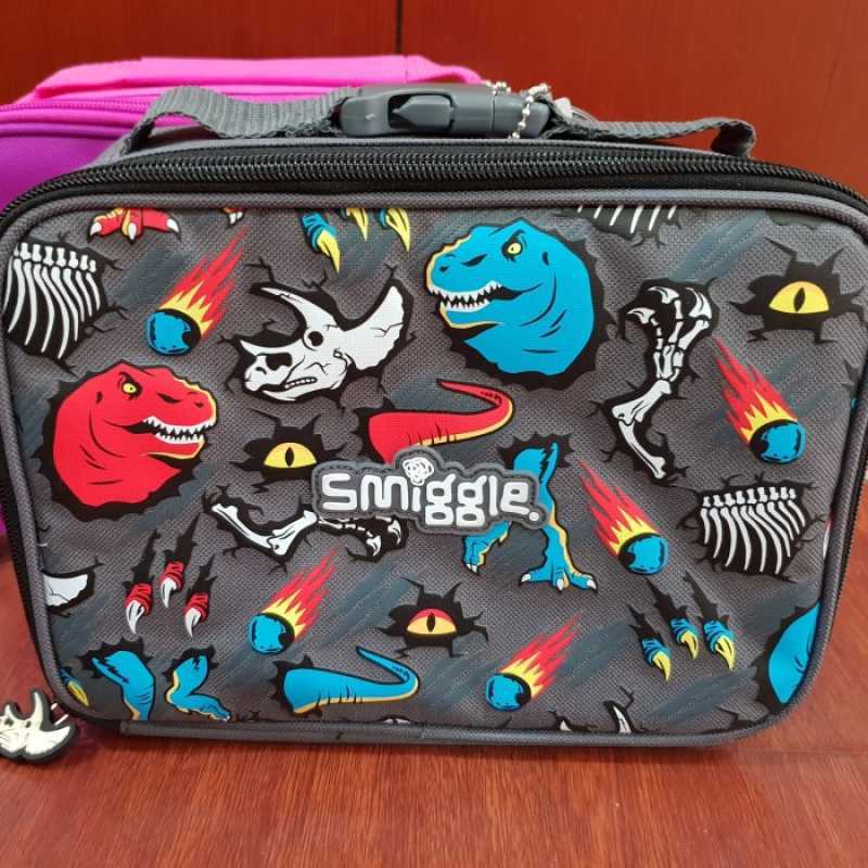 Jual SMIGGLE EXPLORE ATTACHABLE LUNCH BOX DINO di Seller Unggul Abadi ...